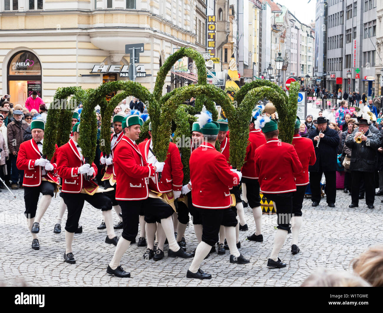 Traditional bavarian dance hi-res stock photography and images - Alamy