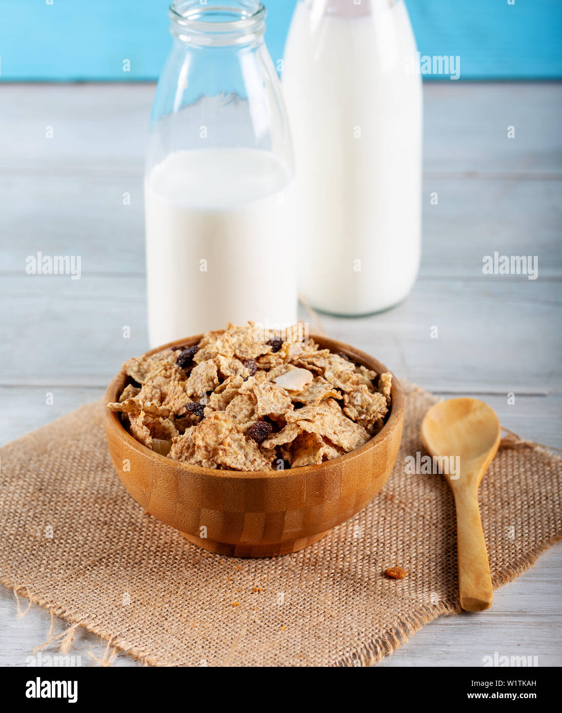 Oat cereal and rice flakes with milk Stock Photo - Alamy