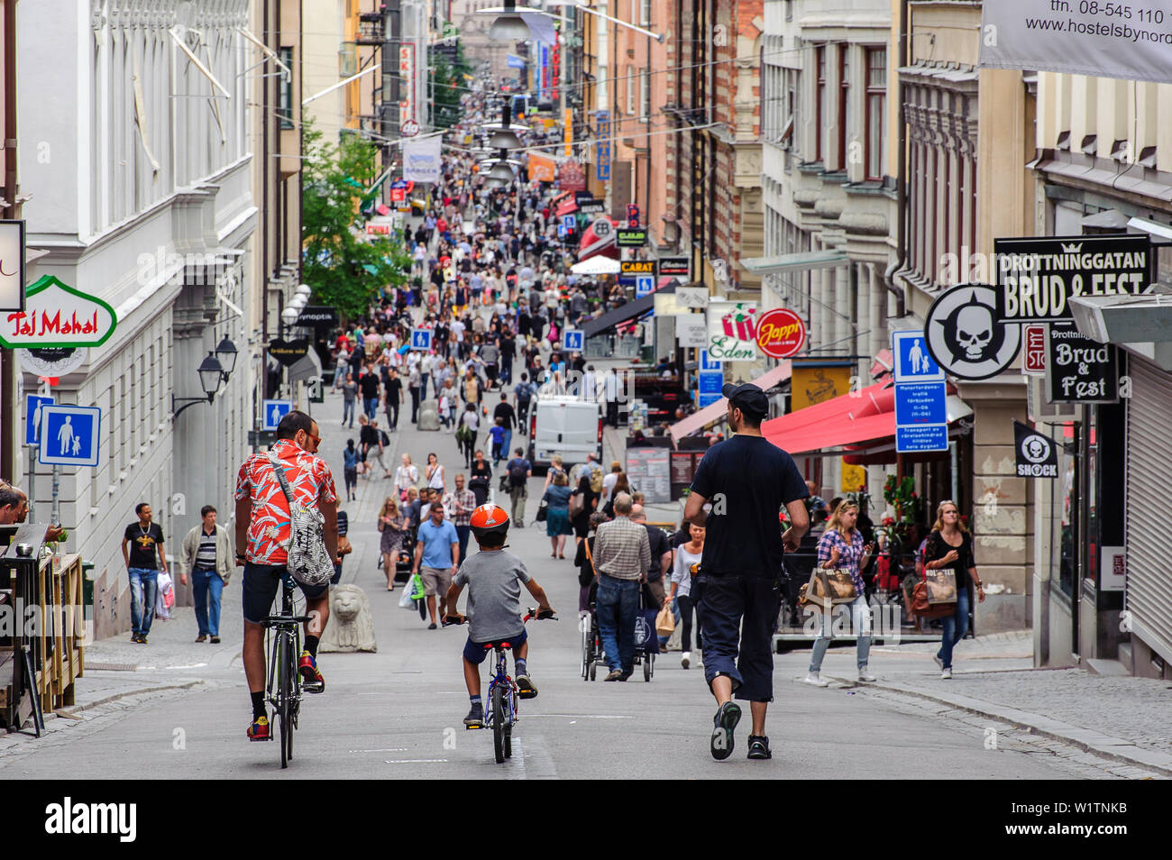 Shopping street Drottninggatan, Stockholm, Sweden Stock Photo - Alamy