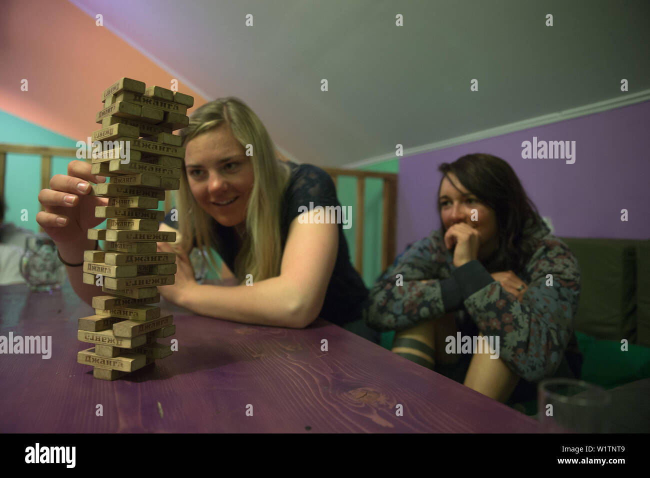 Friends playing jenga High Resolution Stock Photography and Images - Alamy