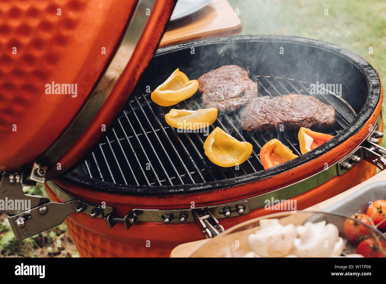 Farmer eating steak hi-res stock photography and images - Alamy