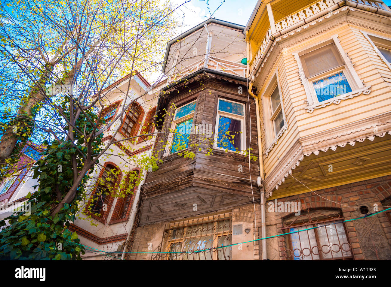 Old Houses In Istanbul High Resolution Stock Photography and Images - Alamy