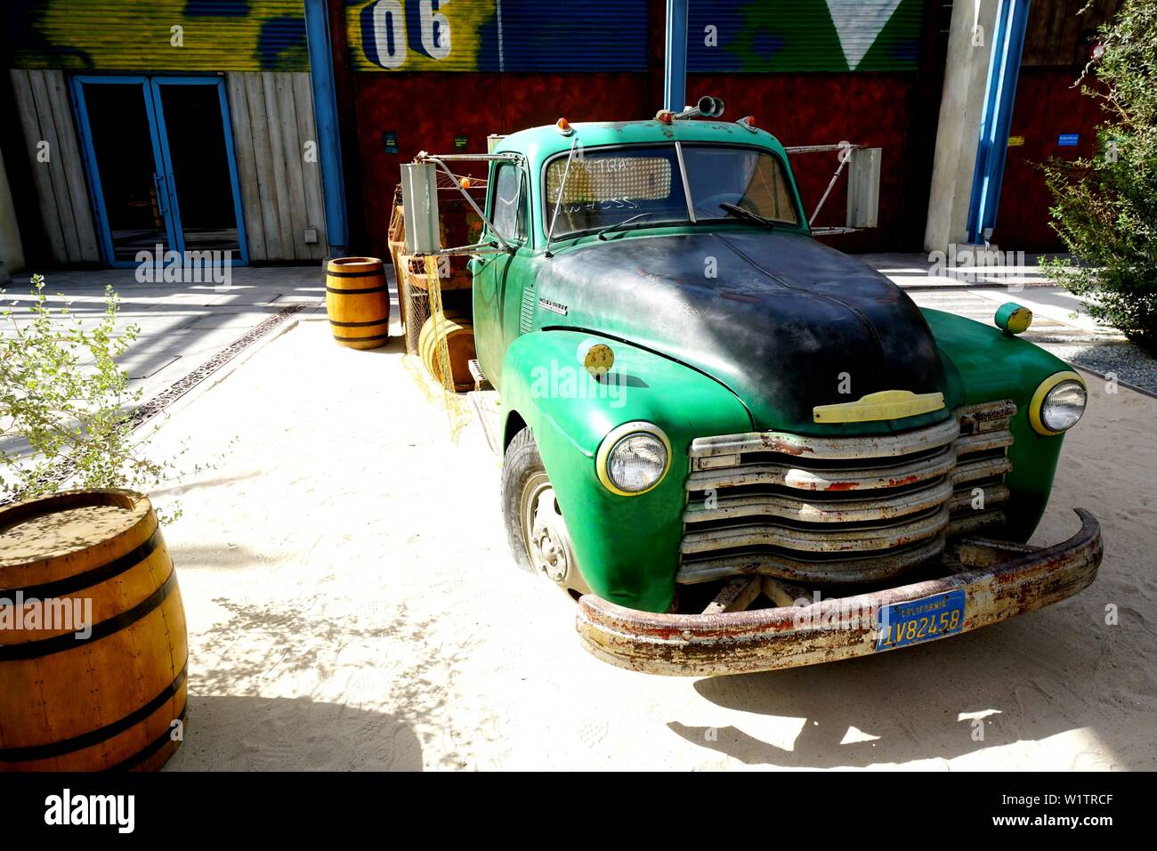 La Mer, Car, Oldtimer, Jumeira, Dubai, UAE, United Arab Emirates Stock ...