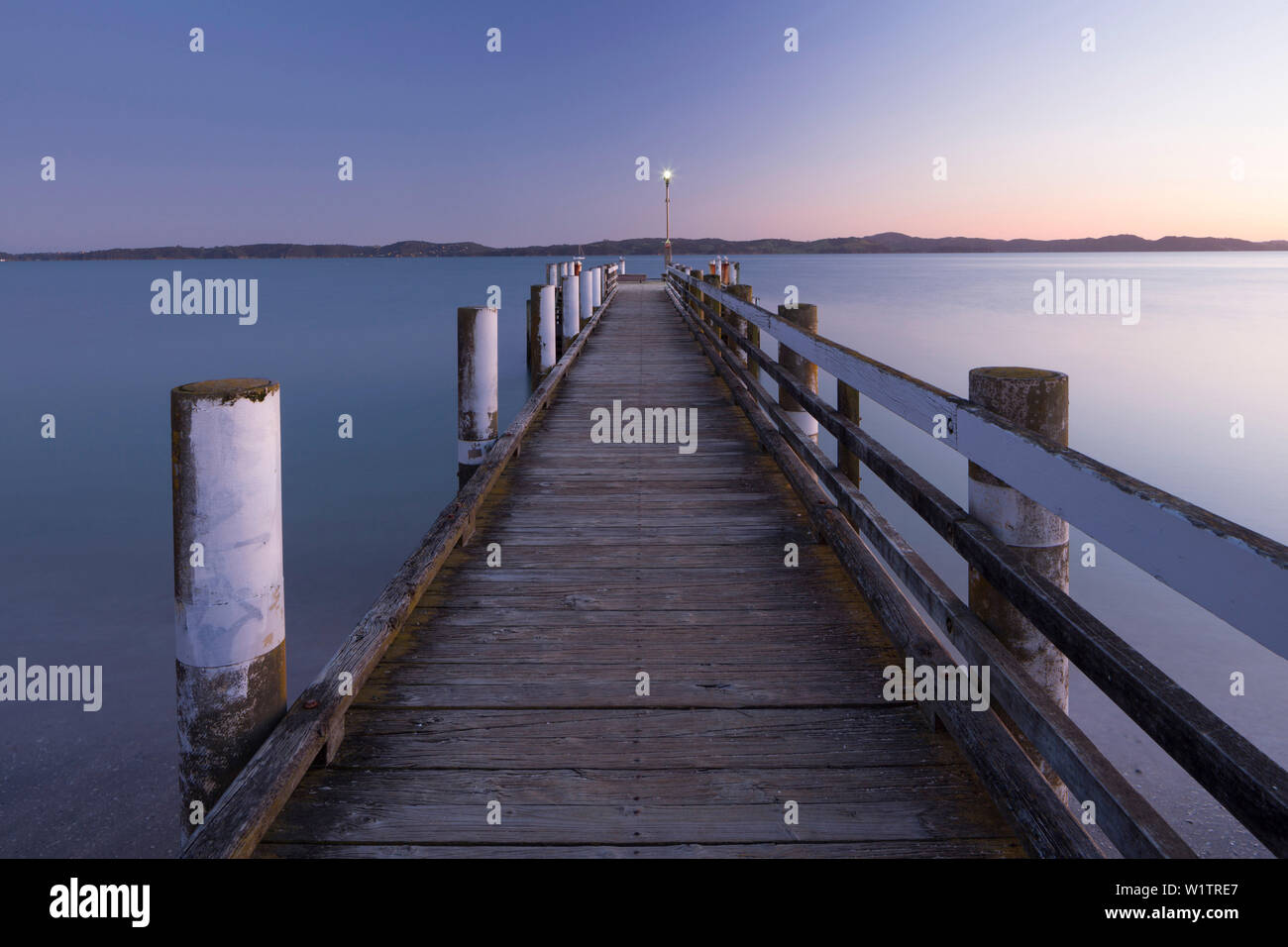 Maraetai new zealand hi-res stock photography and images - Alamy