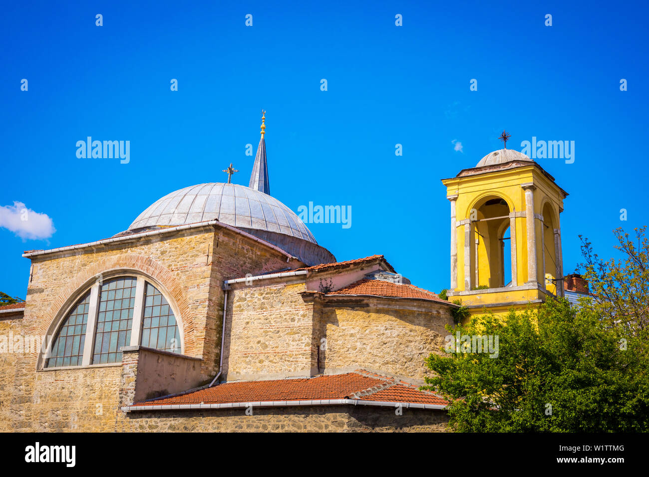 Temple and mosque together hi-res stock photography and images - Alamy