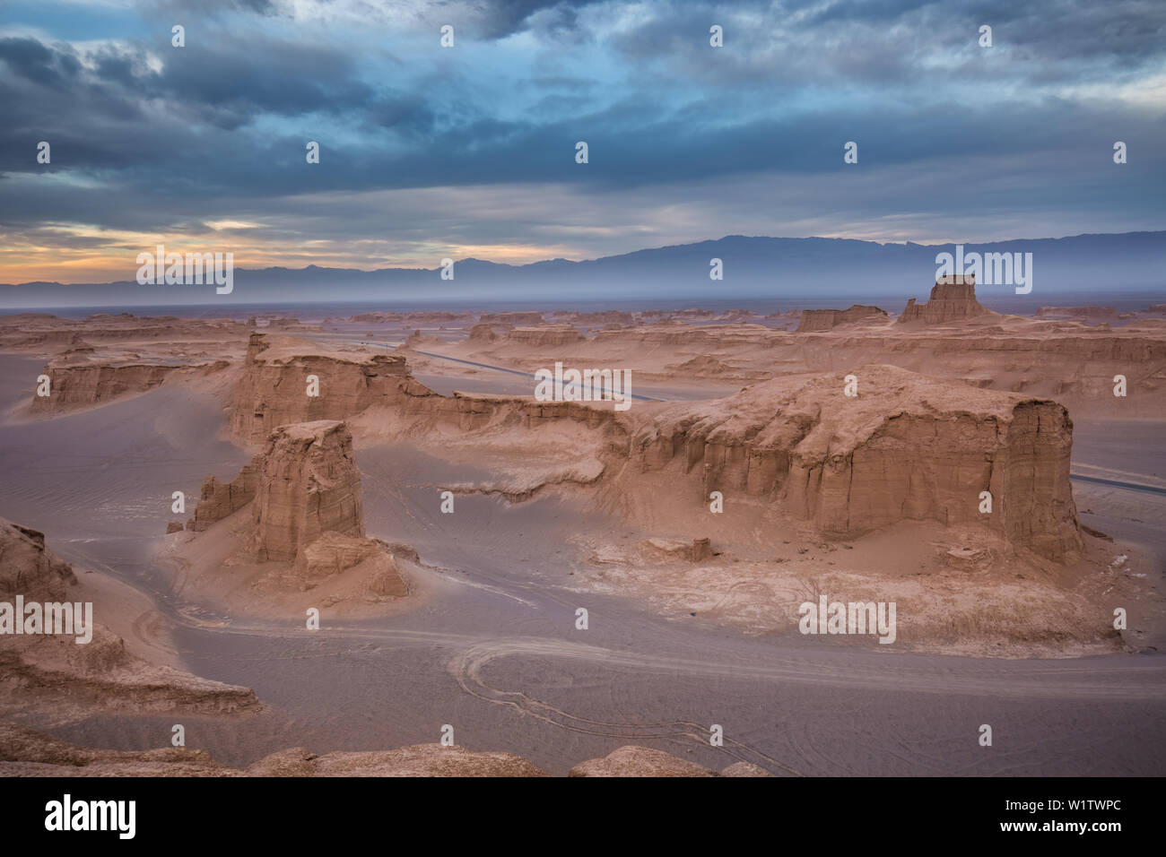 Dasht e lut desert hi-res stock photography and images - Alamy