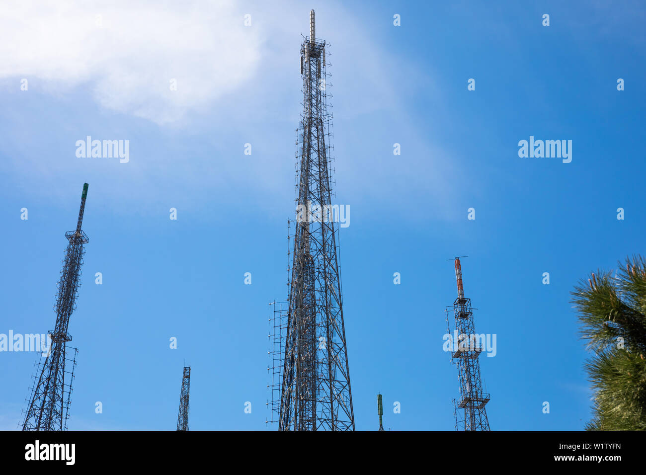 Cell phone base stations hi-res stock photography and images - Alamy