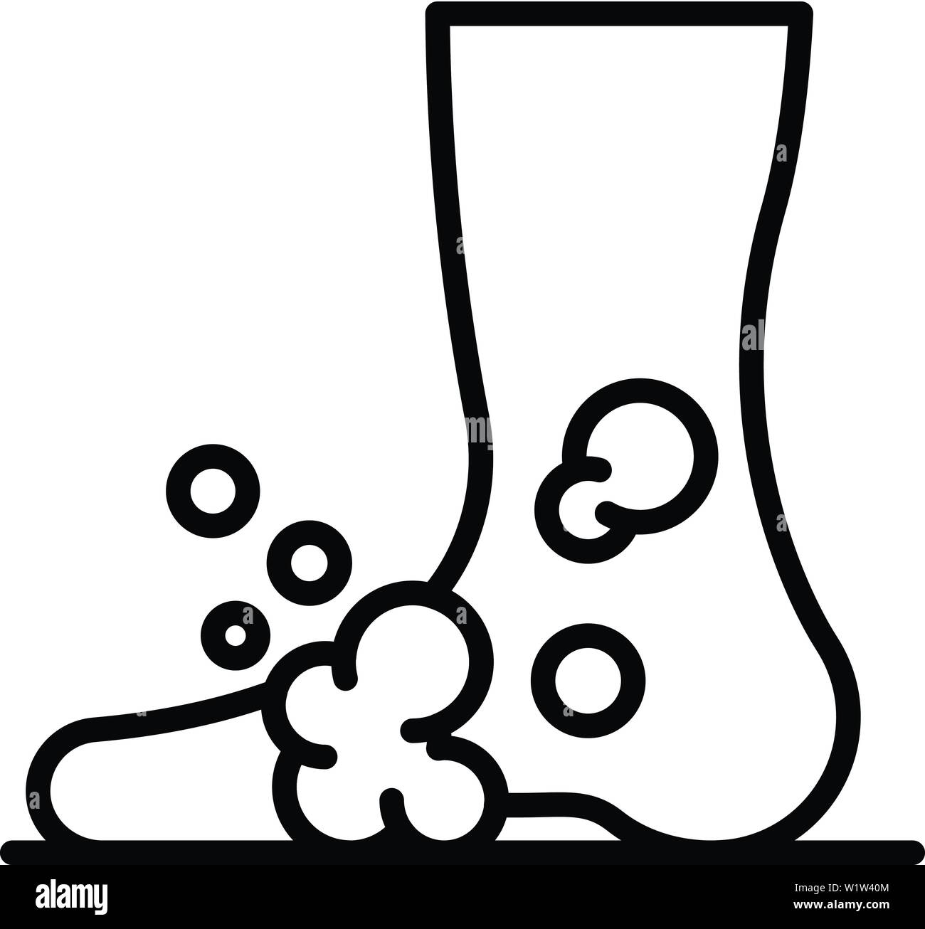 Foot bath icon outline Cut Out Stock Images & Pictures - Alamy