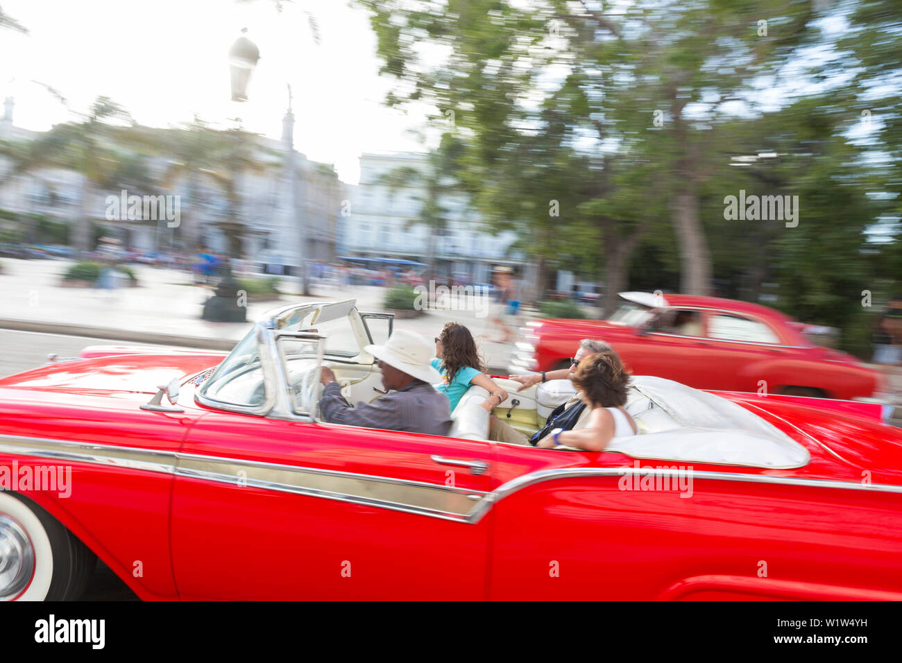 Red oldtimer hi-res stock photography and images - Alamy