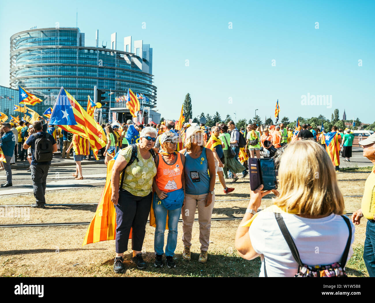 Exclusion photos hi-res stock photography and images - Alamy