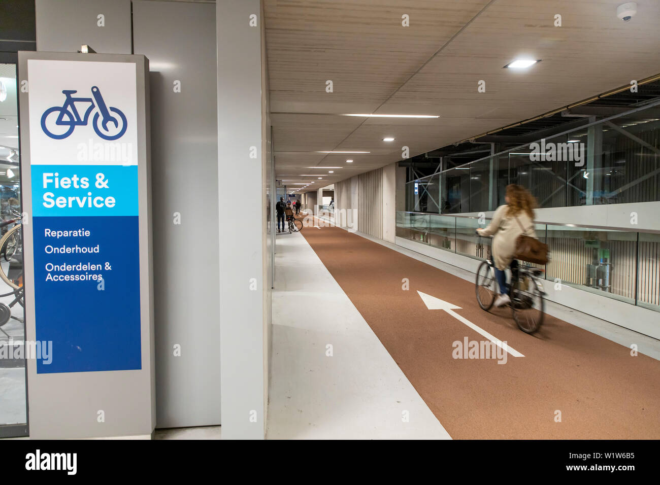 Utrecht bicycle bike park hi-res stock photography and images - Alamy