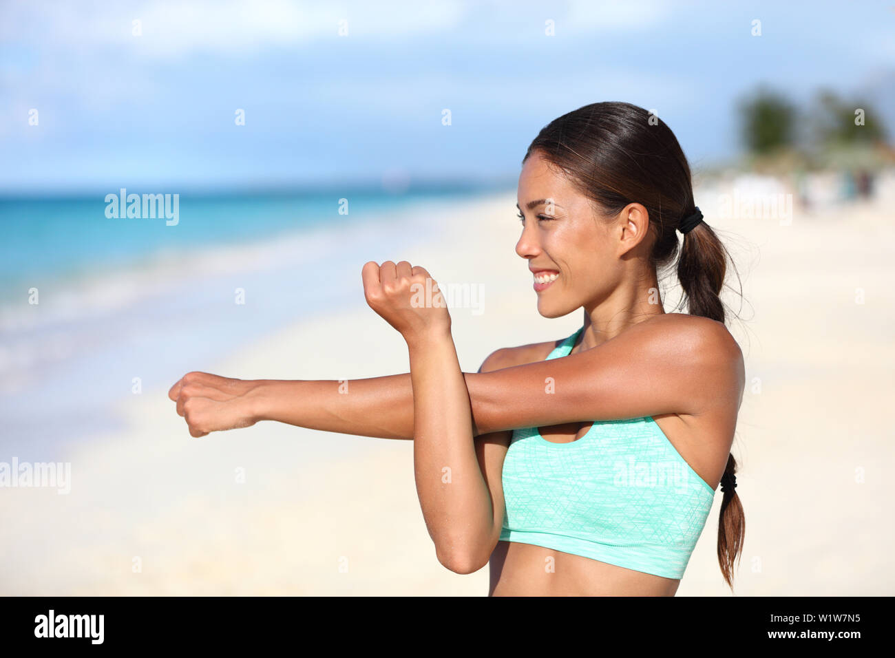 Muscle arm hi-res stock photography and images - Alamy