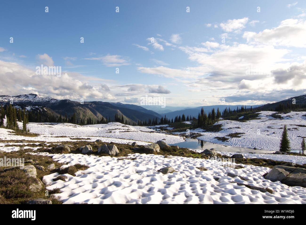 Monashee mountains hi-res stock photography and images - Alamy