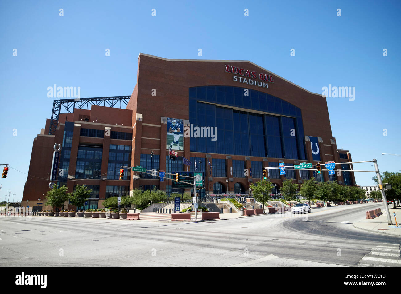 Lucas oil stadium hi-res stock photography and images - Alamy