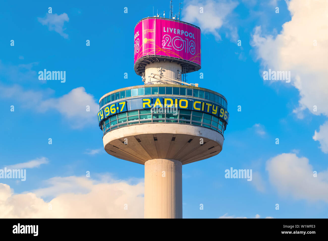 Independent radio station hi-res stock photography and images - Alamy