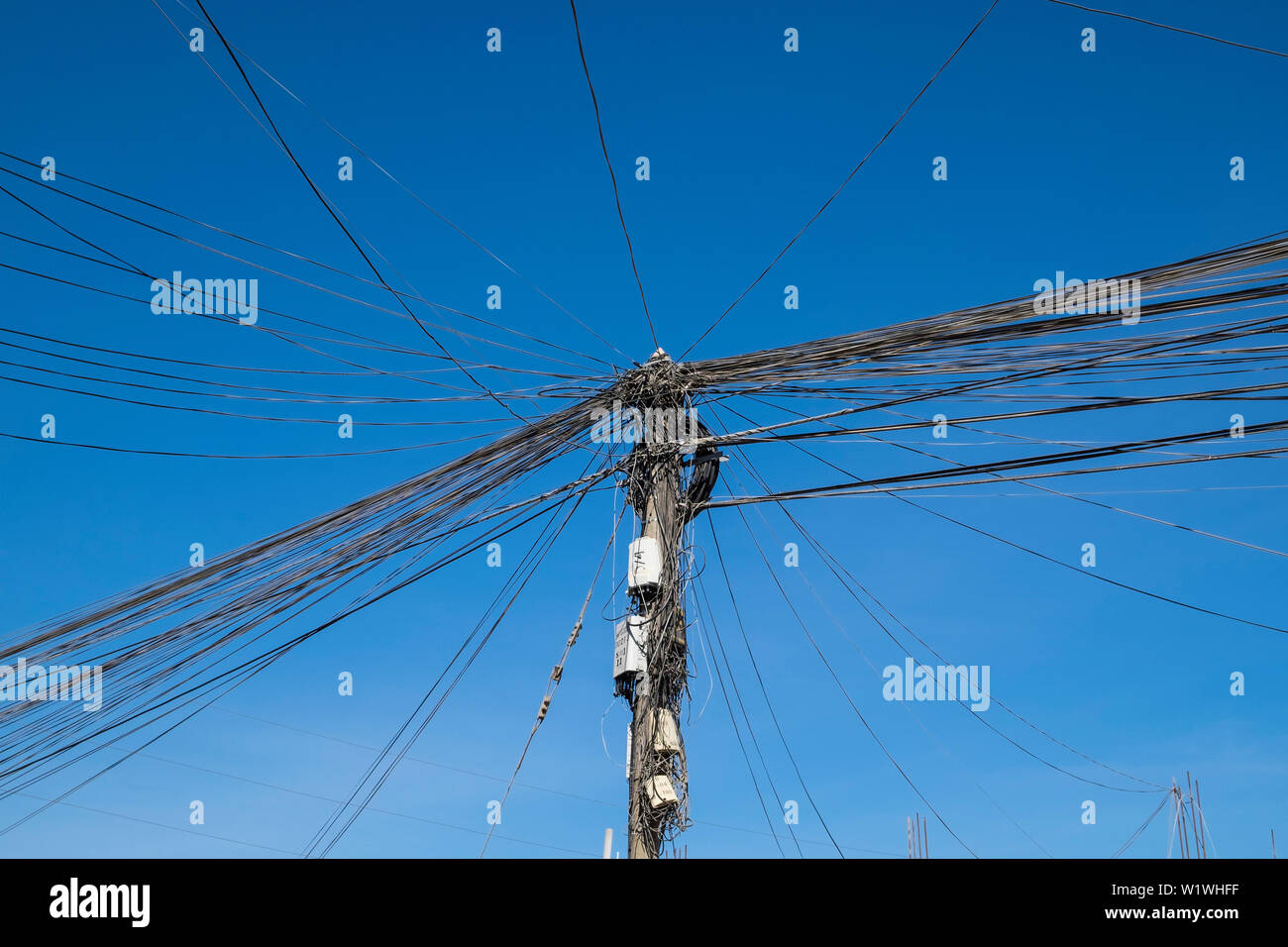 Perù, Nazca, electric cables Stock Photo - Alamy