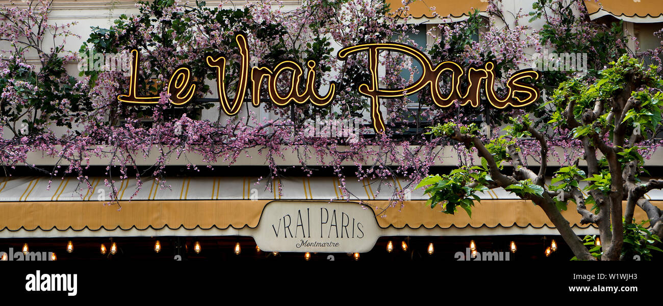 Paris Cafe Sign Stock Photo - Alamy