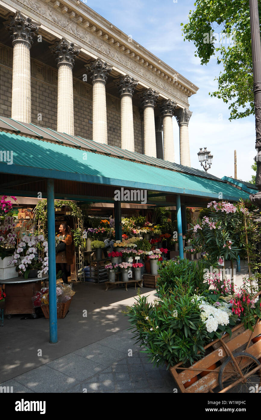 Paris Flower Vendors Stock Photo - Alamy