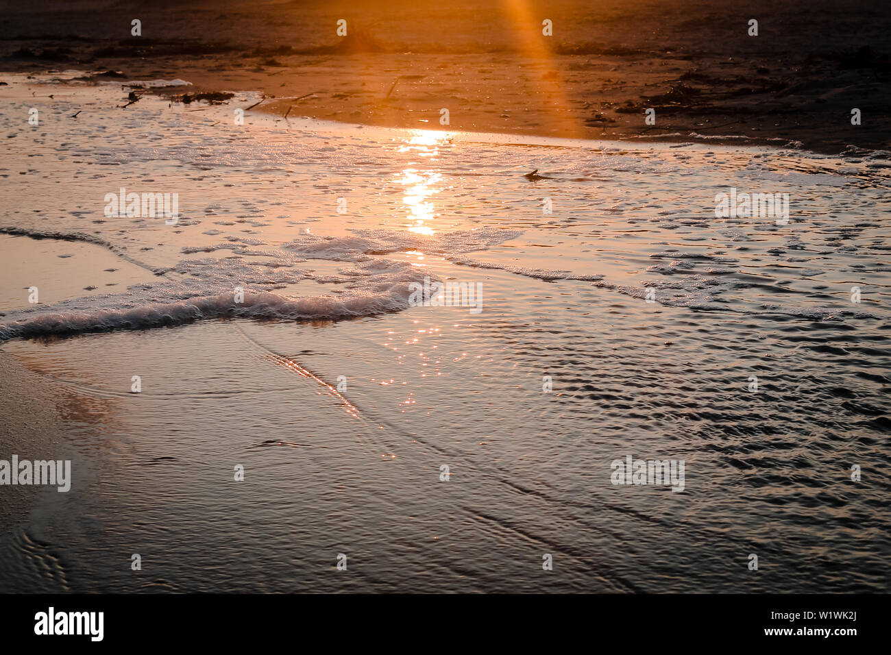 Clouds over sea shells hi-res stock photography and images - Alamy