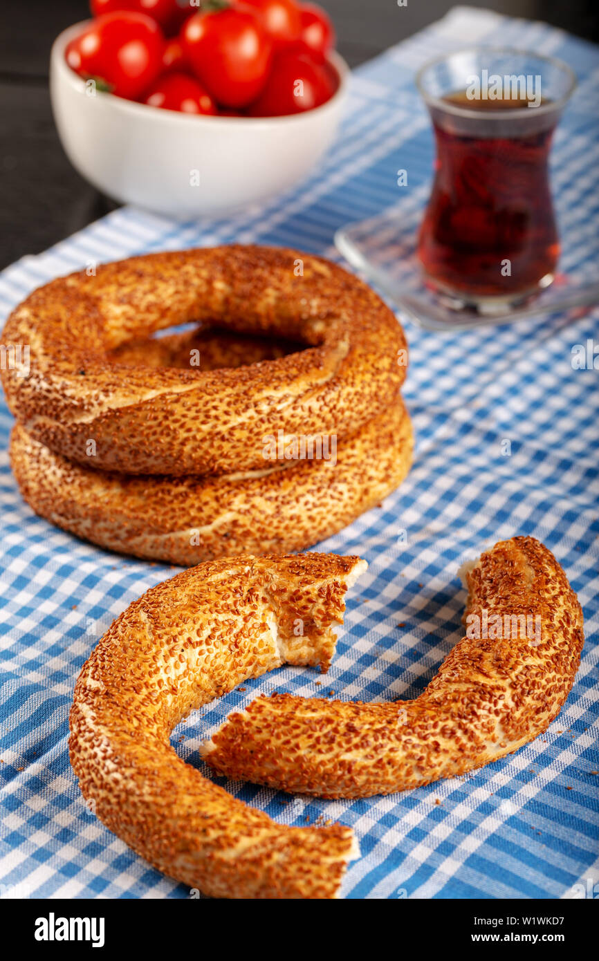Turkish bagel (simit, gevrek) and tea Stock Photo - Alamy