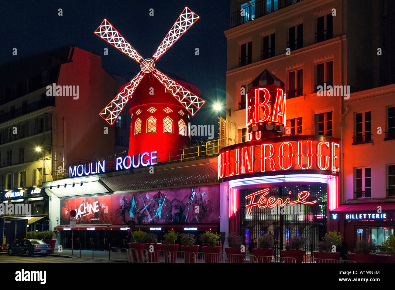 Moulin rouge paris hi-res stock photography and images - Alamy