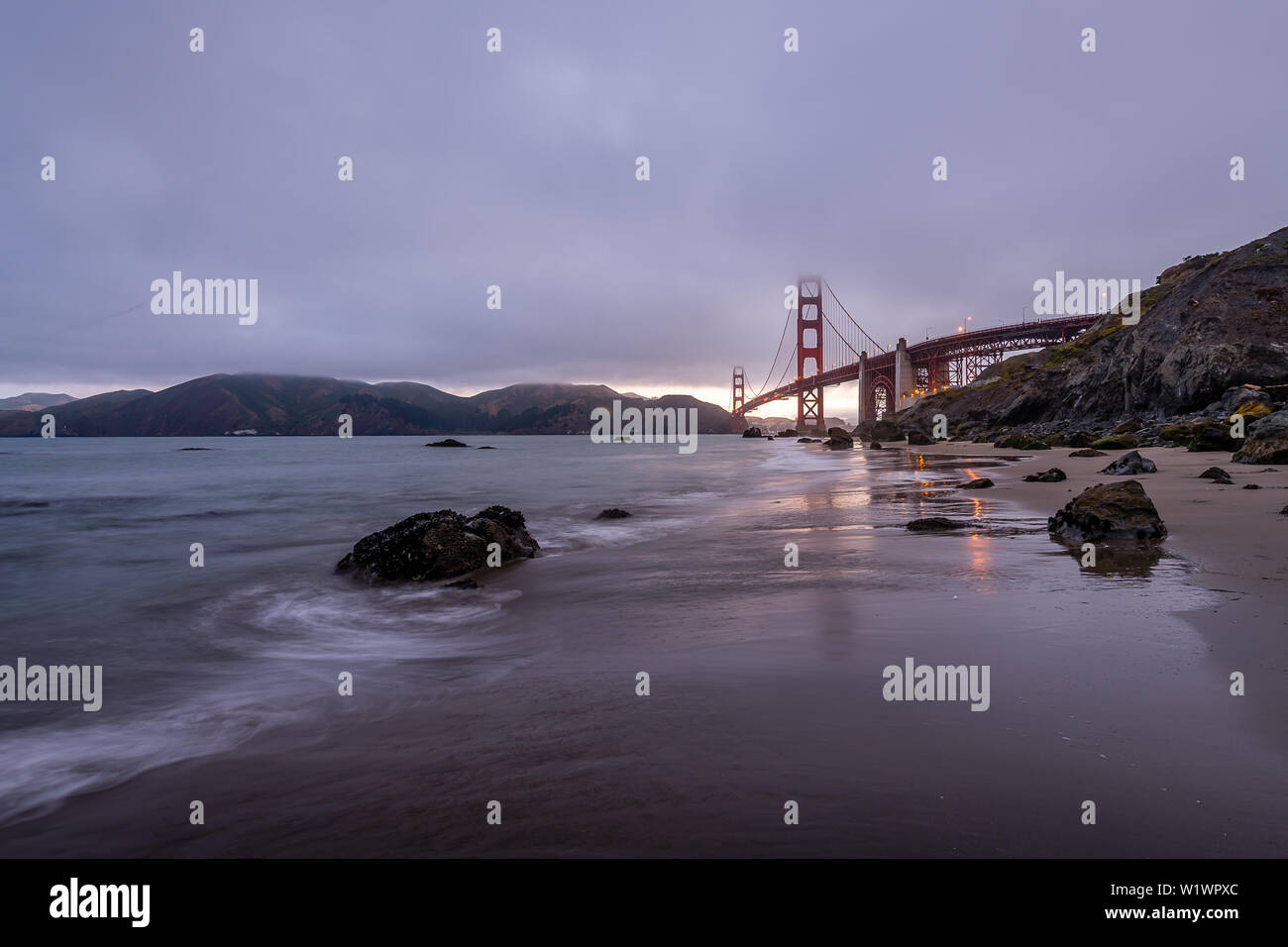 Golden gate bridge over waves hi-res stock photography and images - Alamy