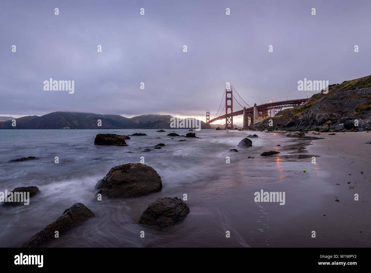 Golden gate bridge over waves hi-res stock photography and images - Alamy
