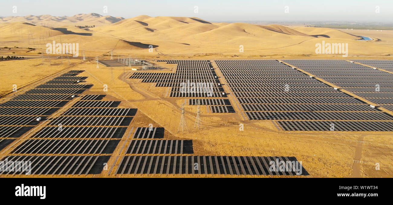 Solar project california hi-res stock photography and images - Alamy