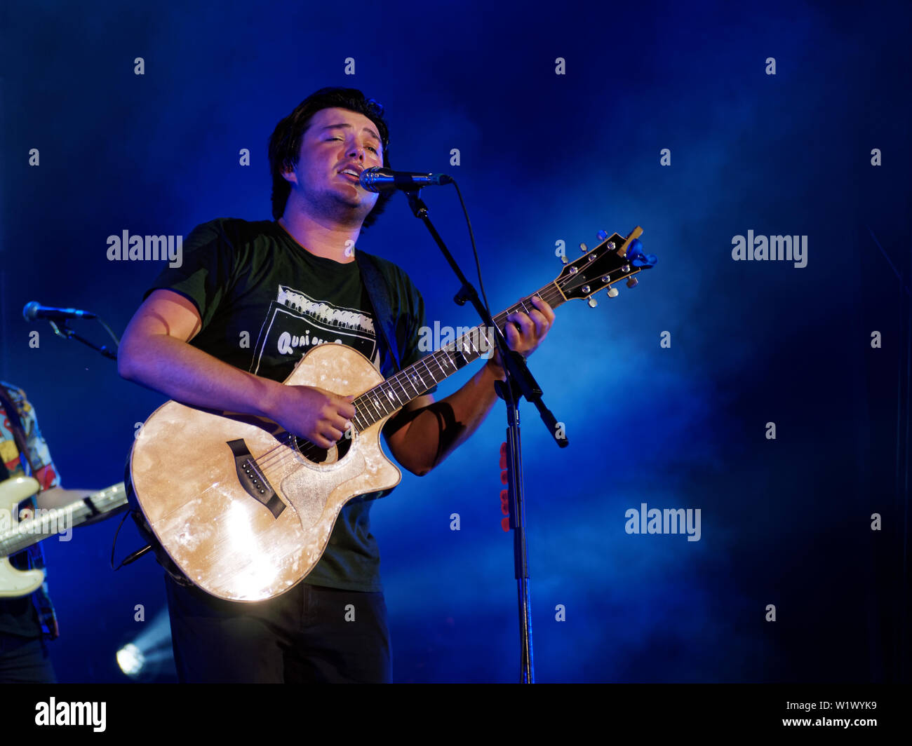 Young franco singer hi-res stock photography and images - Alamy