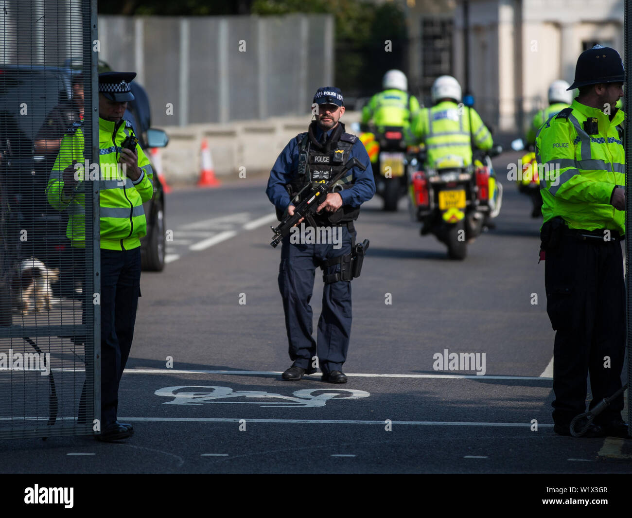 Hanover gate hi-res stock photography and images - Alamy