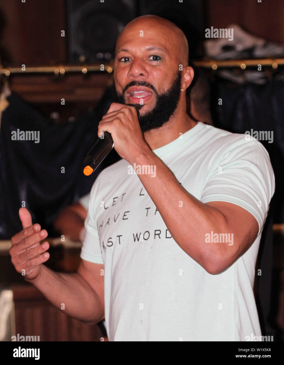 Common book signing hi-res stock photography and images - Alamy