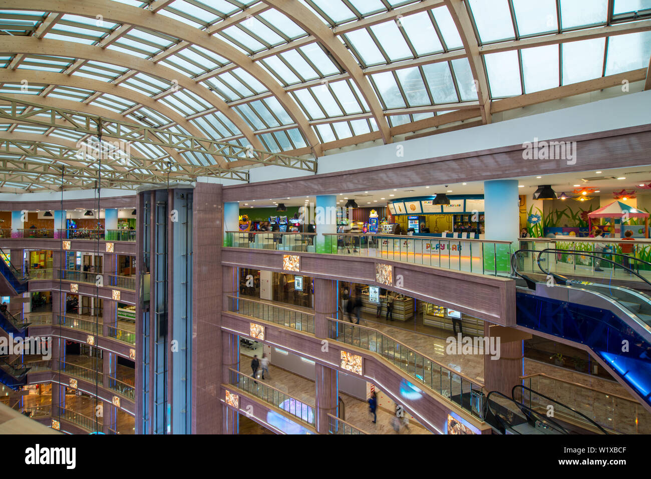 Modern store at shopping mall Stock Photo - Alamy