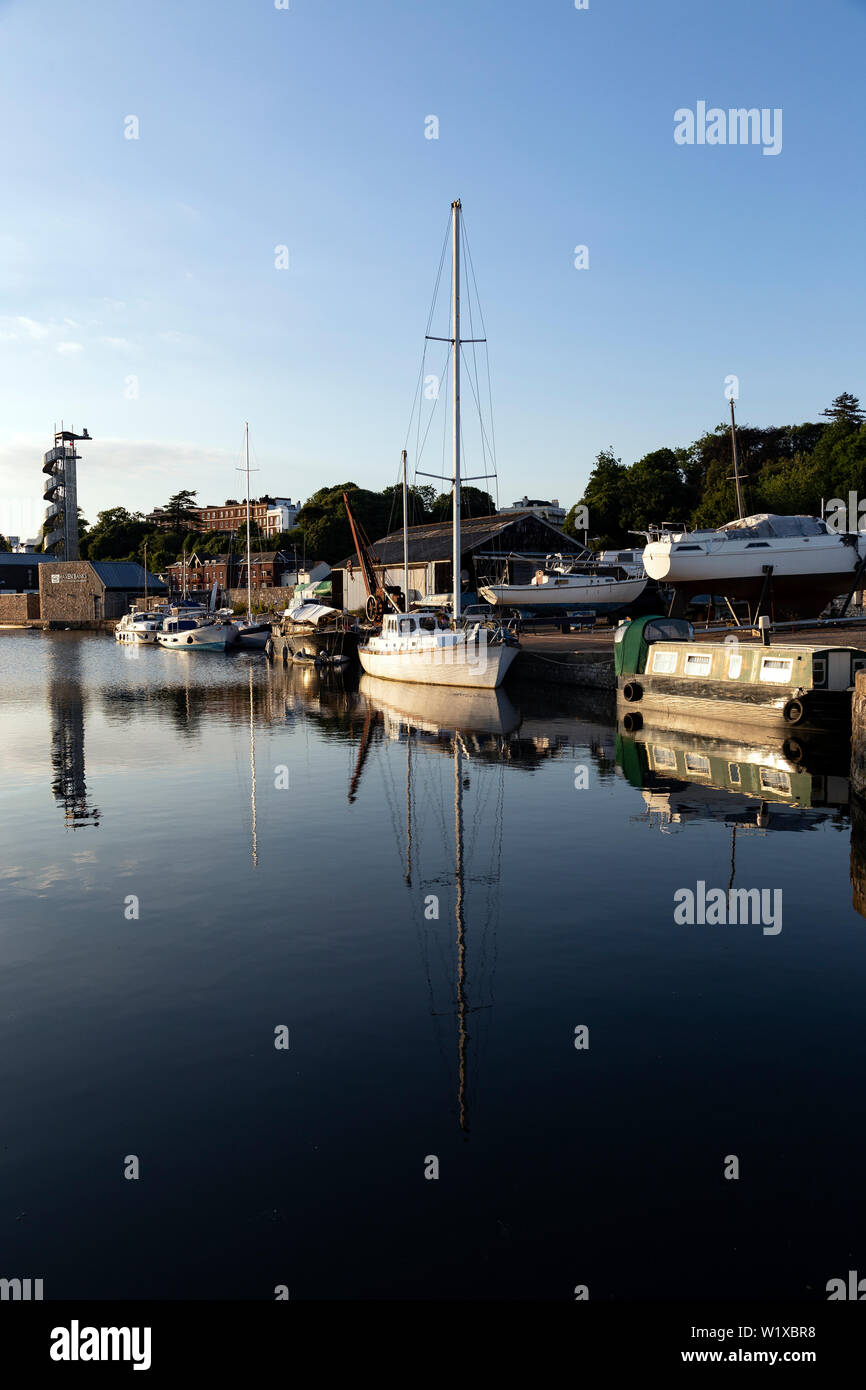 The canal basin at exeters historic quayside hi-res stock photography ...