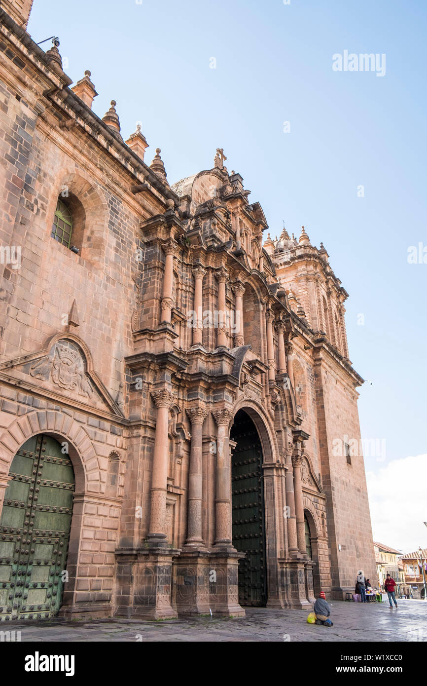 Cusco cathedral interior peru hi-res stock photography and images - Alamy