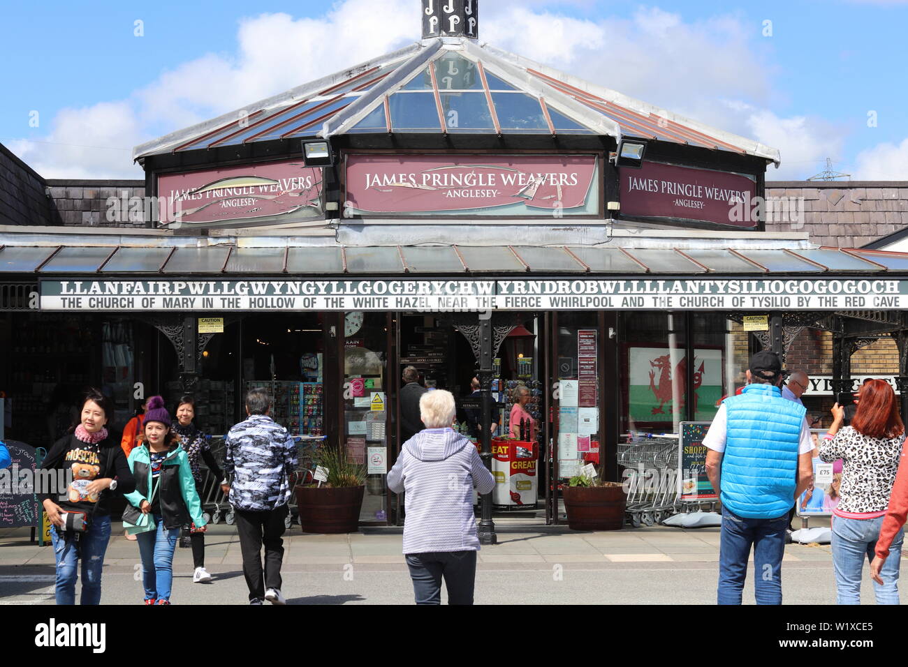 Llanfairpwllgwyngyllgogerychwyrndrobwllllantysiliogogog is a welsh ...