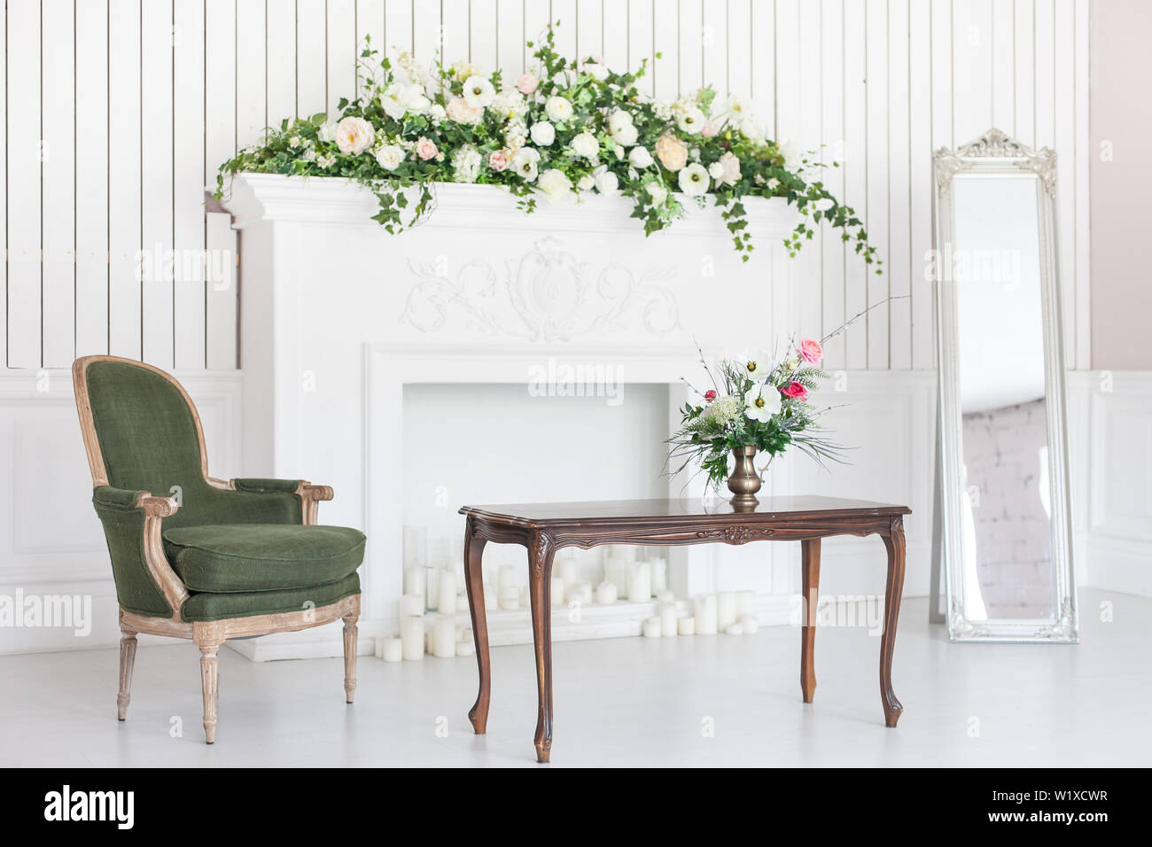 Classic stone design decoration hi-res stock photography and images - Alamy