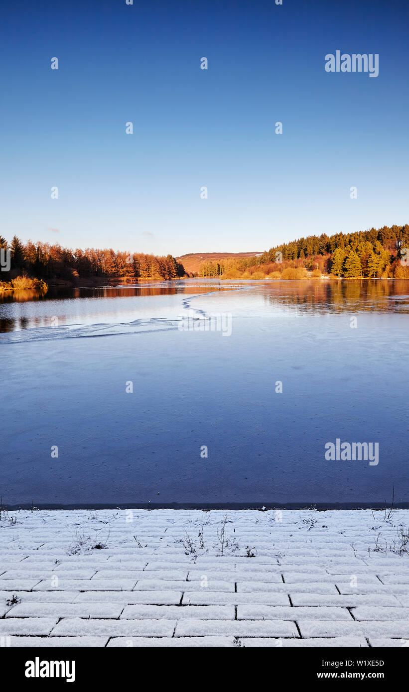 Cod Beck reservoir with ice 2019 Stock Photo - Alamy