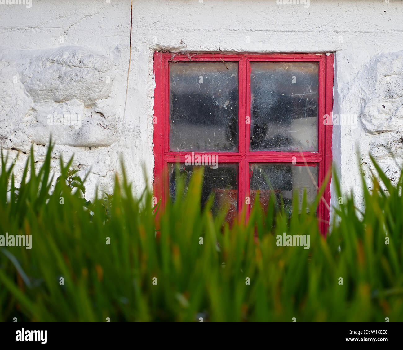 Bay window frame hi-res stock photography and images - Alamy