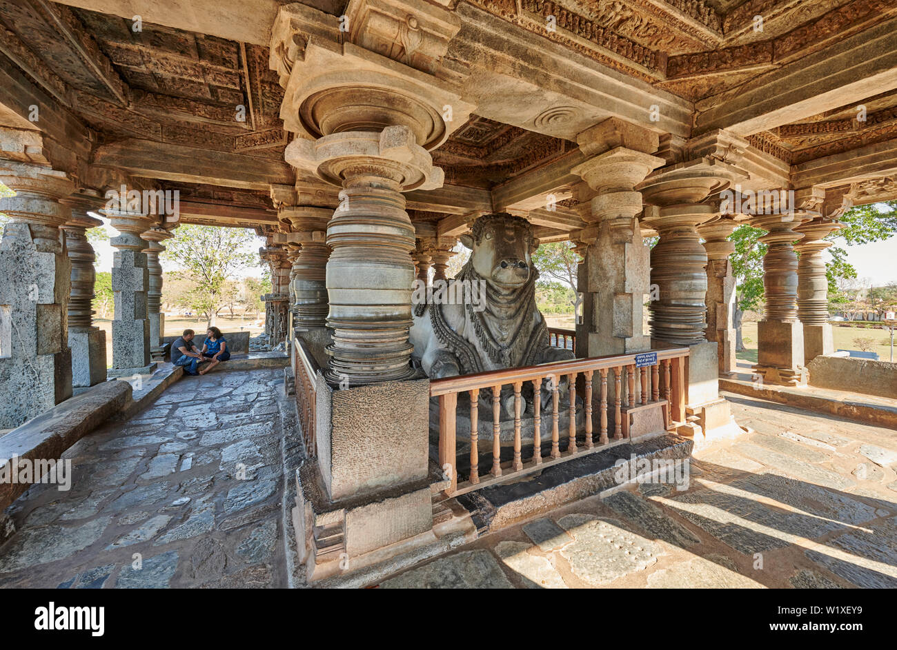 Halebid Hoysaleswara Jain temple, Dwarasamudra (gateway to the seas ...