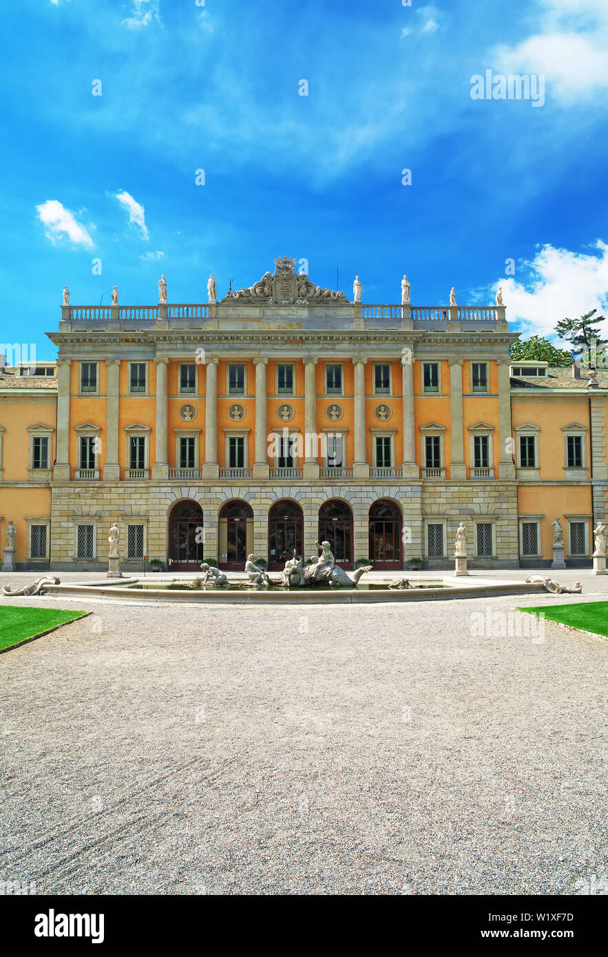 Villa olmo lake como hi-res stock photography and images - Alamy