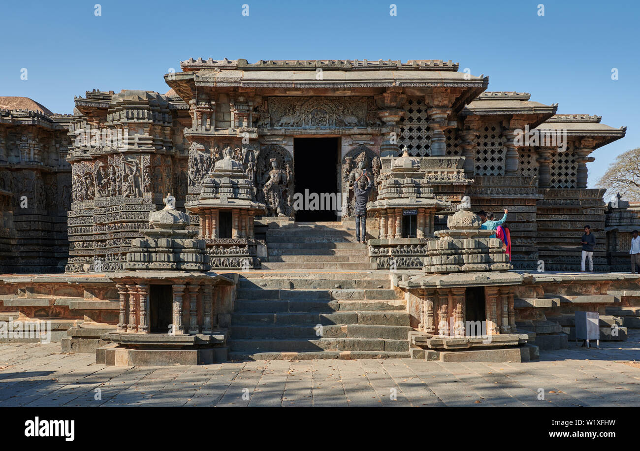stone carvings on Halebid Hoysaleswara Jain temple, Dwarasamudra ...