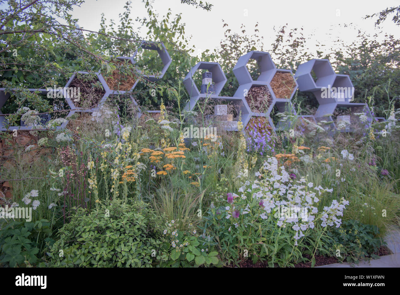 The Urban Pollinator Garden fuses design, function and wildlife ...