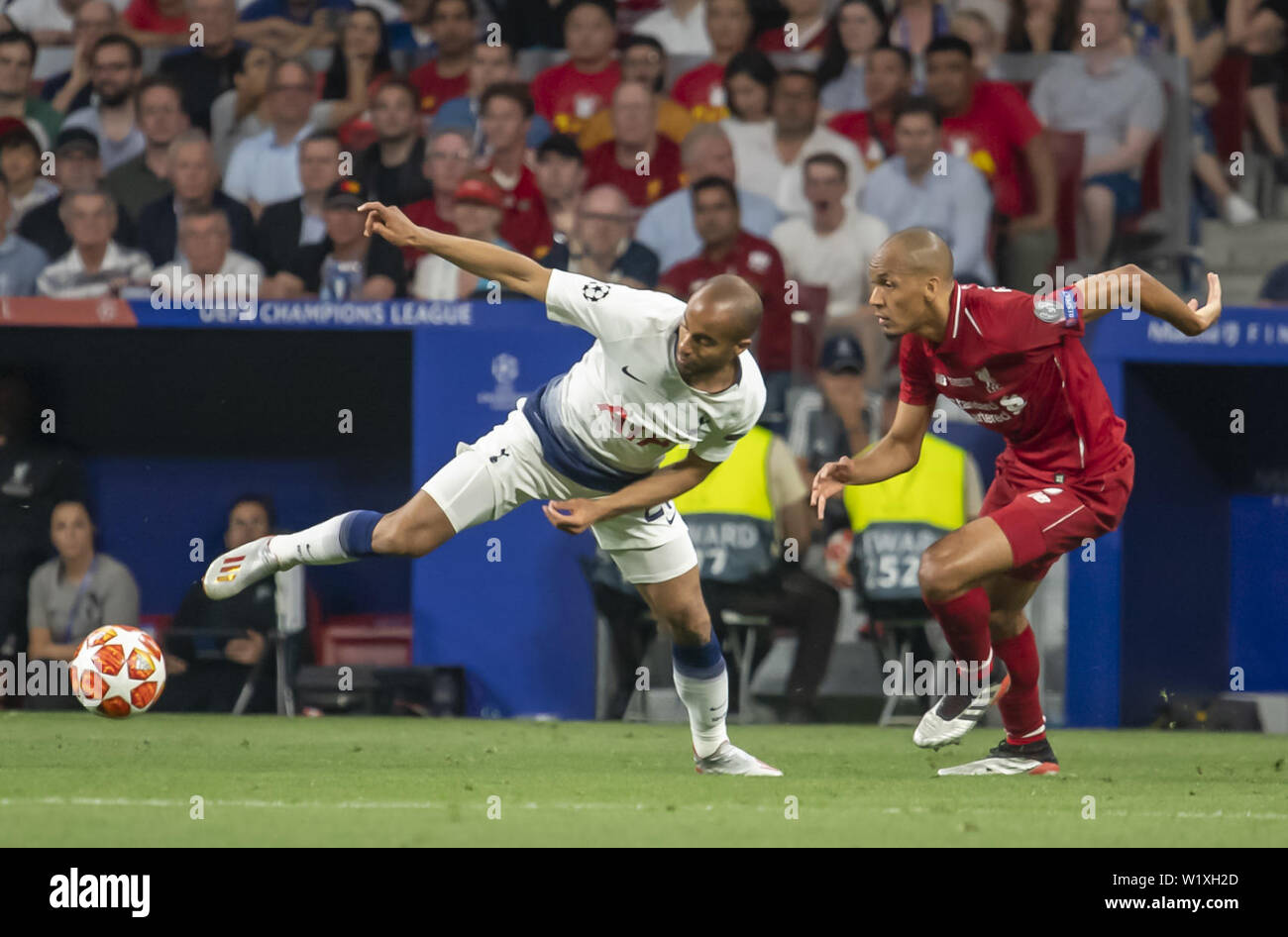 Joel matip trophy hi-res stock photography and images - Alamy