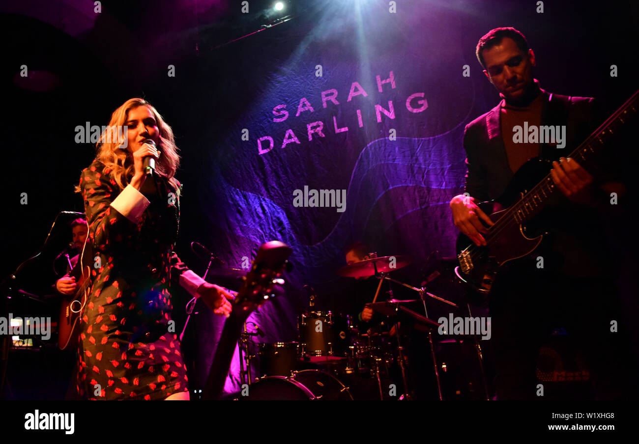 Sarah Darling Live in Norwich Stock Photo - Alamy