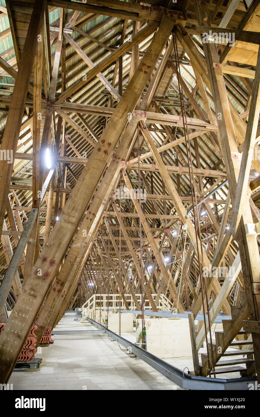 Munich, Germany. 04th July, 2019. The roof truss of the Frauenkirche ...