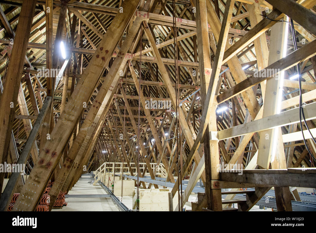 Munich, Germany. 04th July, 2019. The roof truss of the Frauenkirche ...
