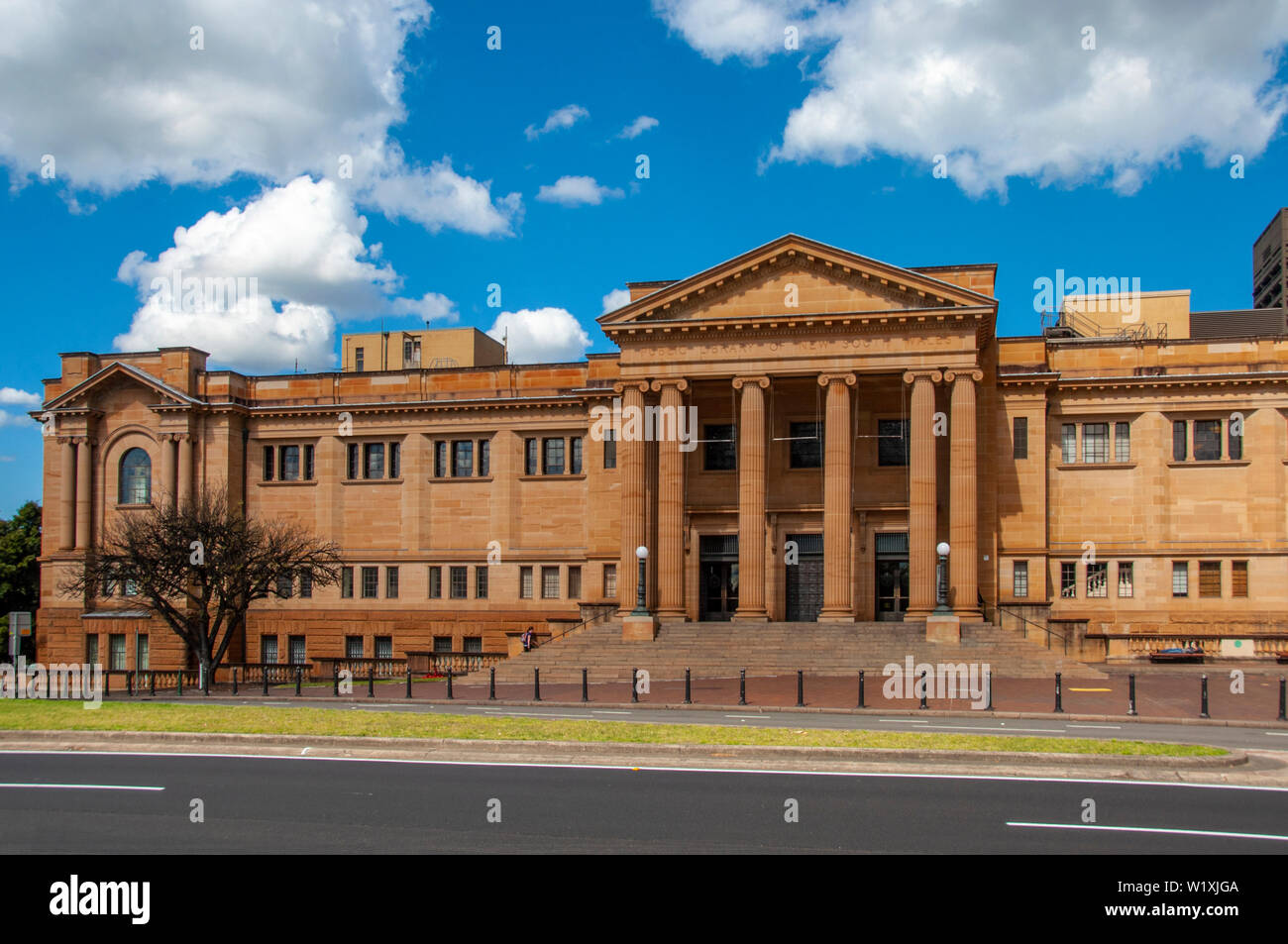 The Mitchell Wing of The State Library of New South Wales on Macquarie ...