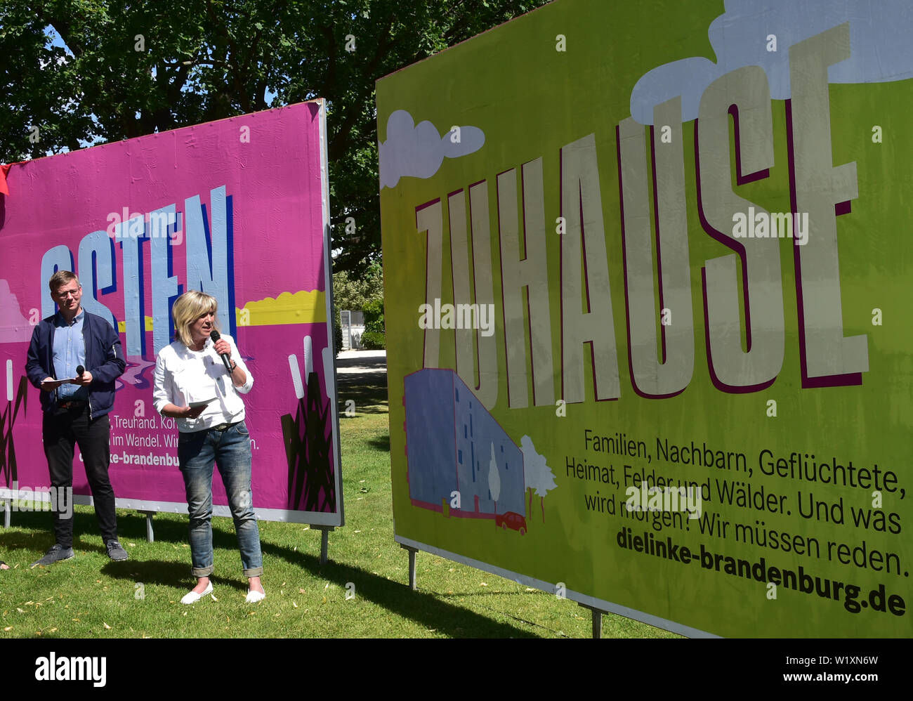 Left wing posters hi-res stock photography and images - Alamy