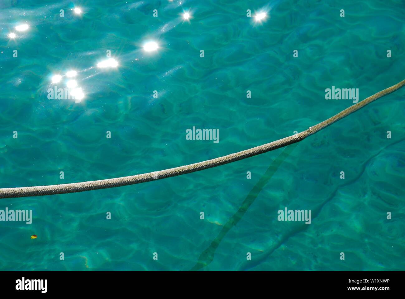 Turquoise sea water sunlight reflections hi-res stock photography and ...