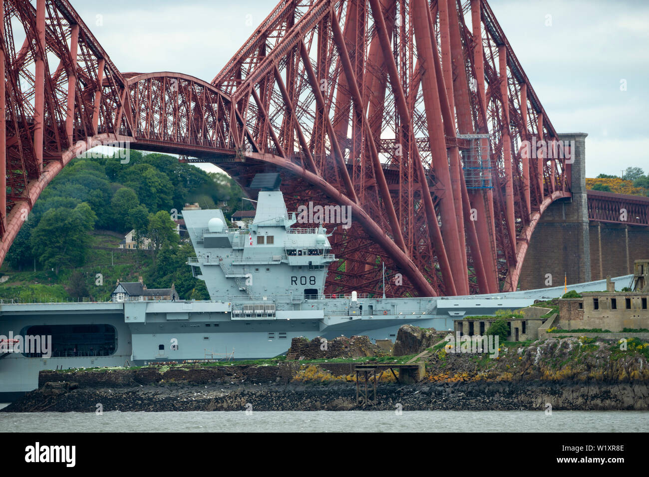 Aircraft carrier bridge hi-res stock photography and images - Alamy